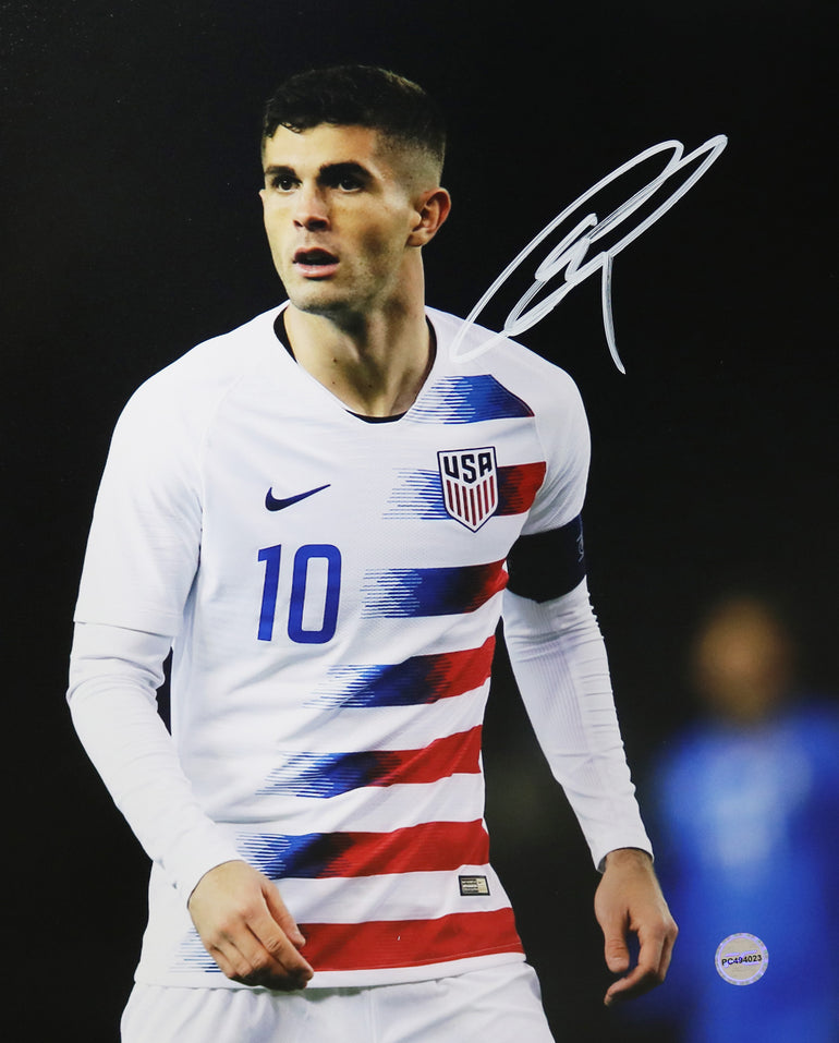 Autographed Soccer Photos – Sports-Autographs.com